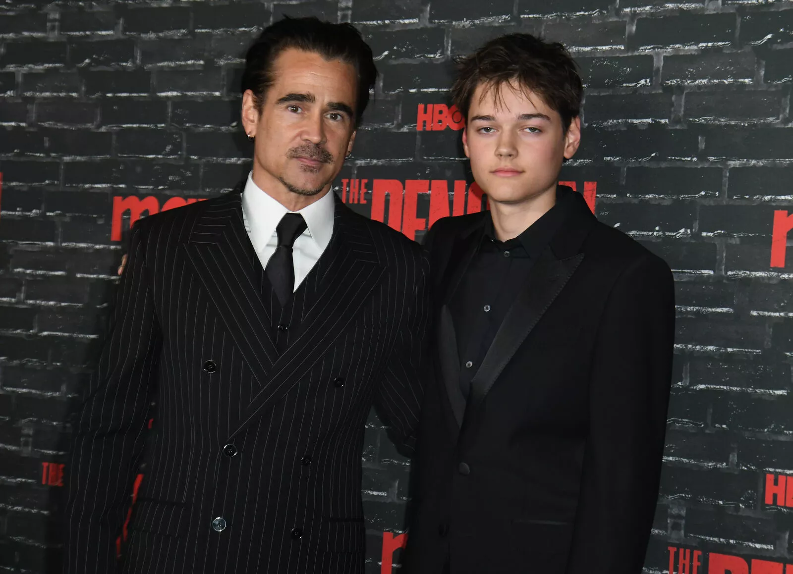 Колин Фаррелл появился с подросшим сыном на красной дорожке